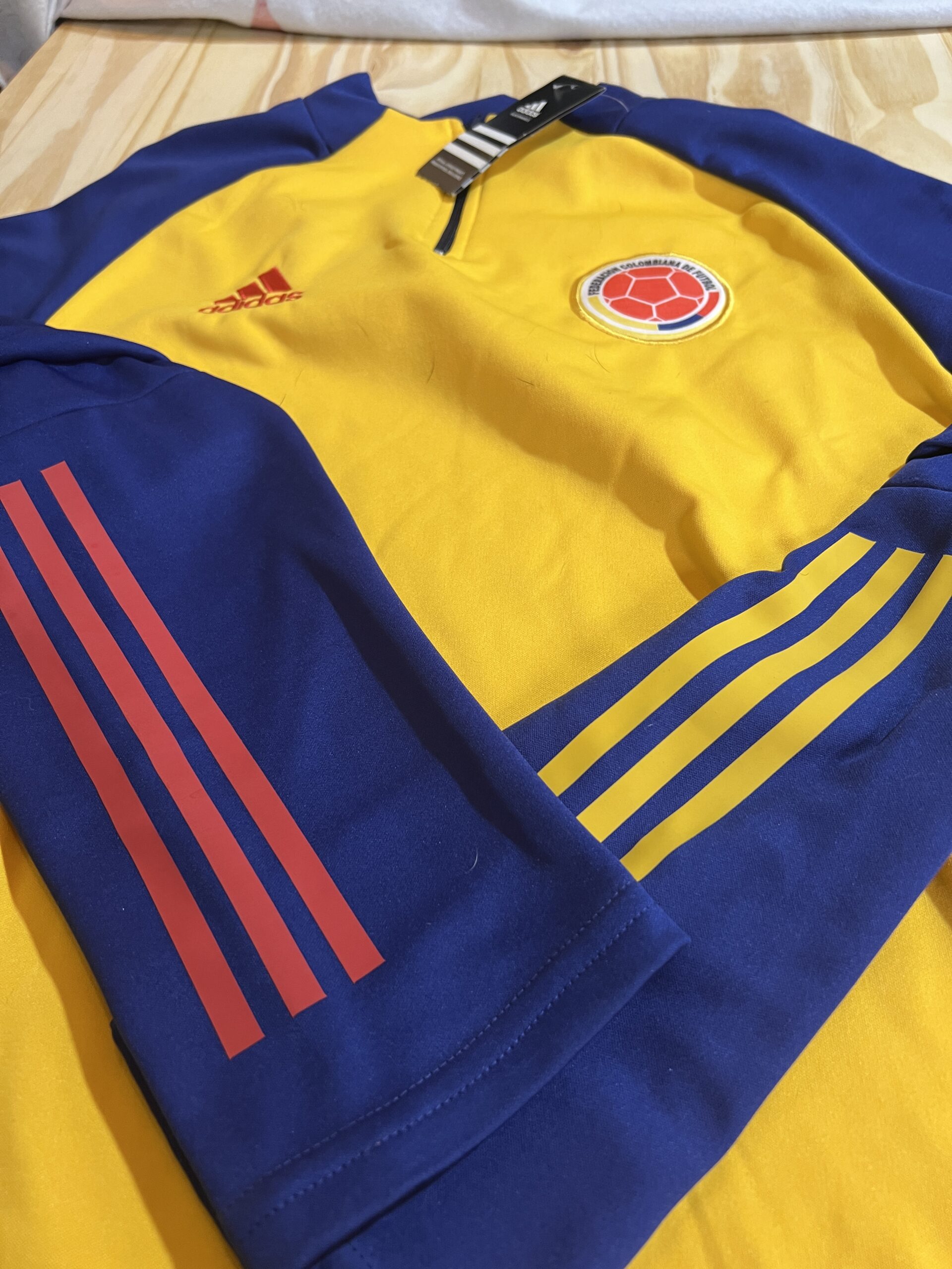 Buzo Seleccion Colombia 2021 – Empilchame